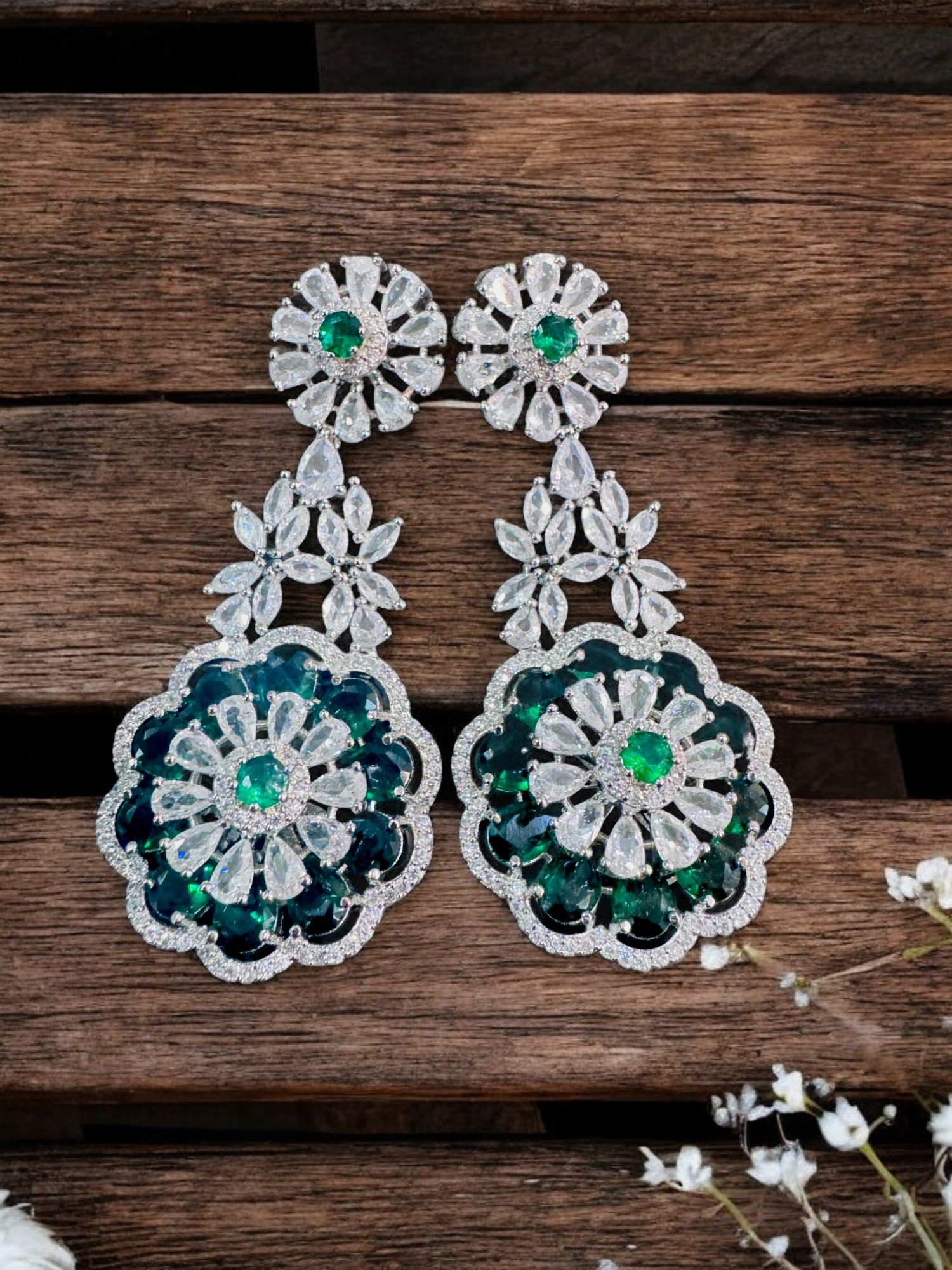 AD Premium set in Green with sparking crystals – Triardh